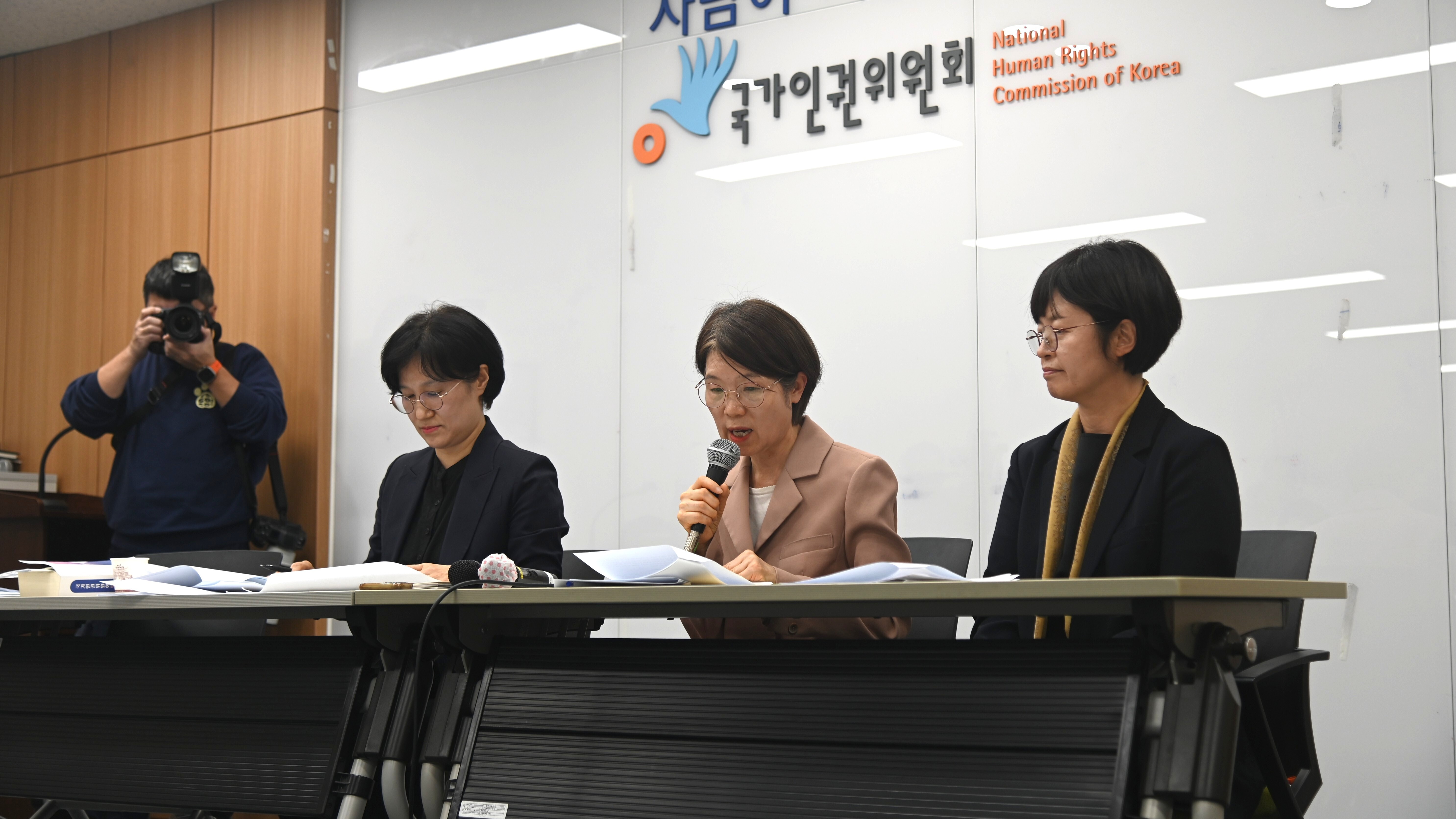 cpbc News : '尹 방어권' 안건 반대 인권위원들 "위원장 사퇴해야"