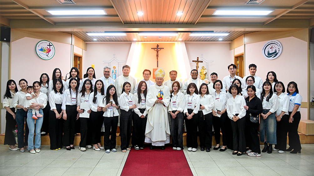 cpbc News : 서울 베트남공동체 신자 14명 견진성사